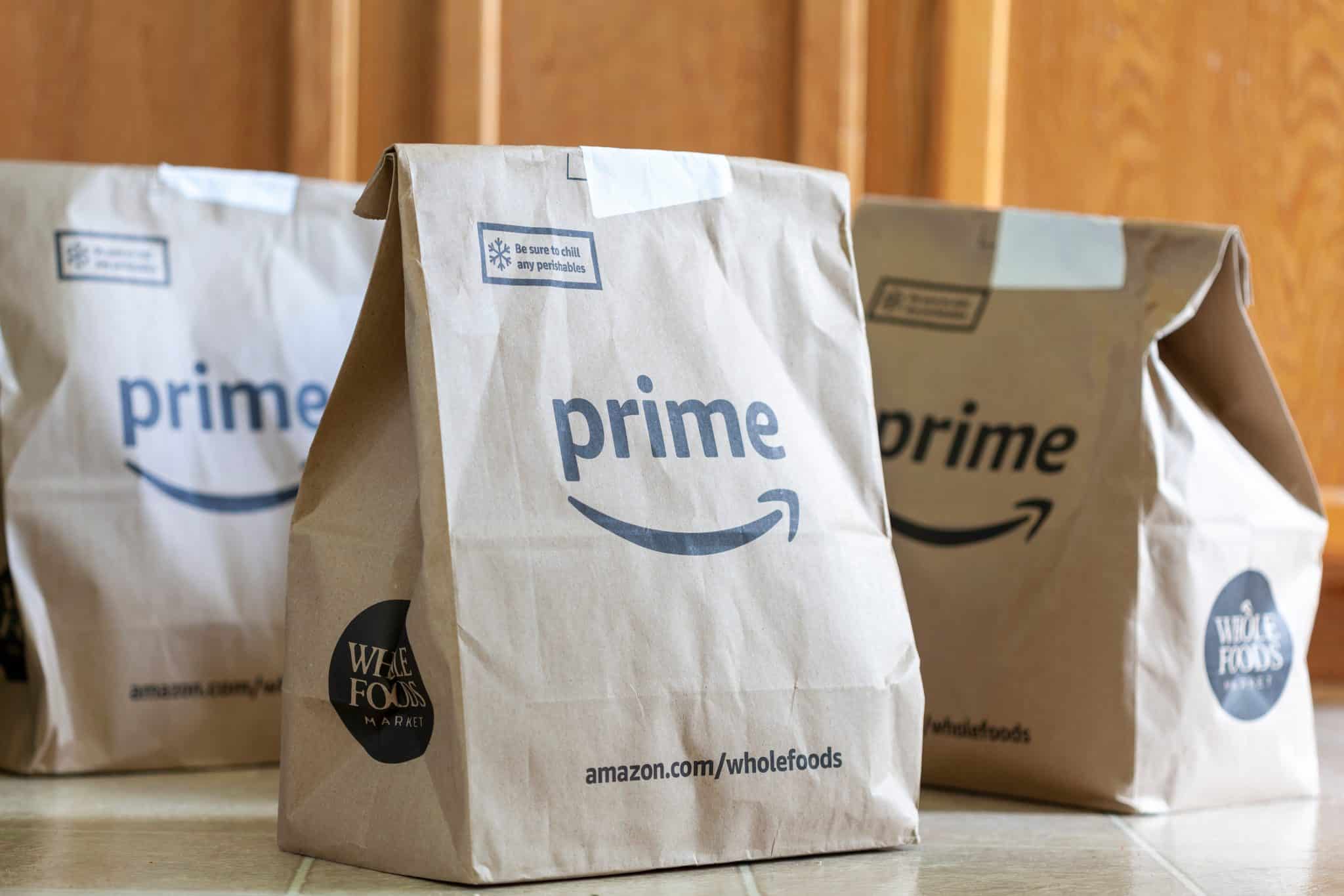 Amazon & Walmart Battle Over Delivery and Physical Stores | Descartes ...